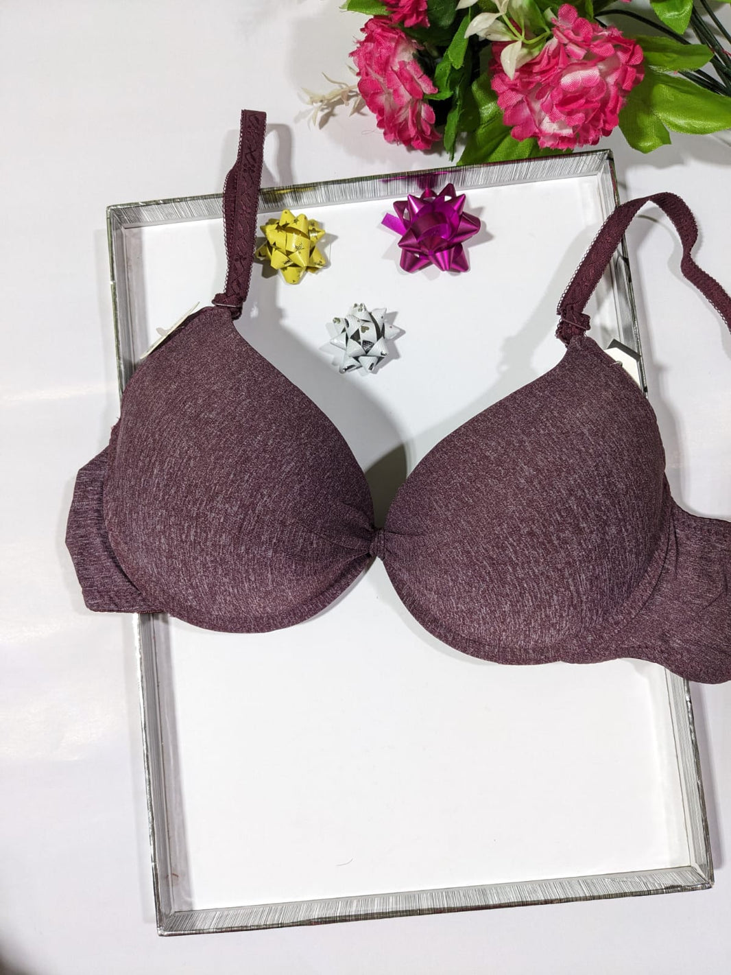 Foam Bras in Pakistan – Smooth, Supportive & Light | SAFAA